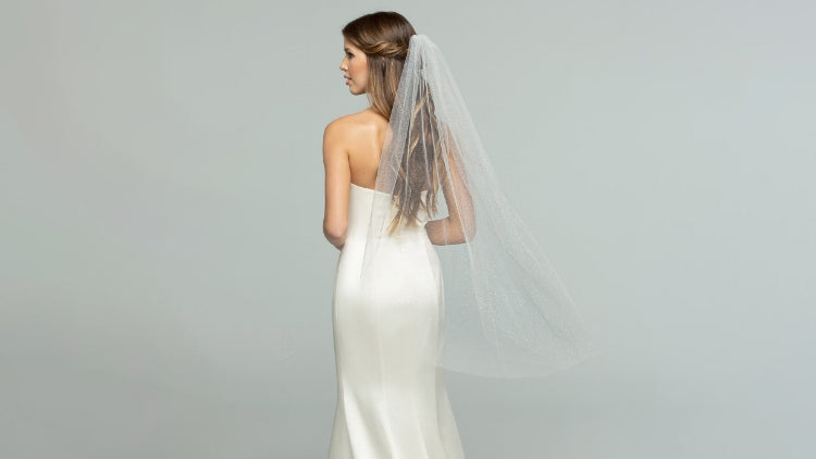 How to Choose a Wedding Veil | Guide by Avery Austin